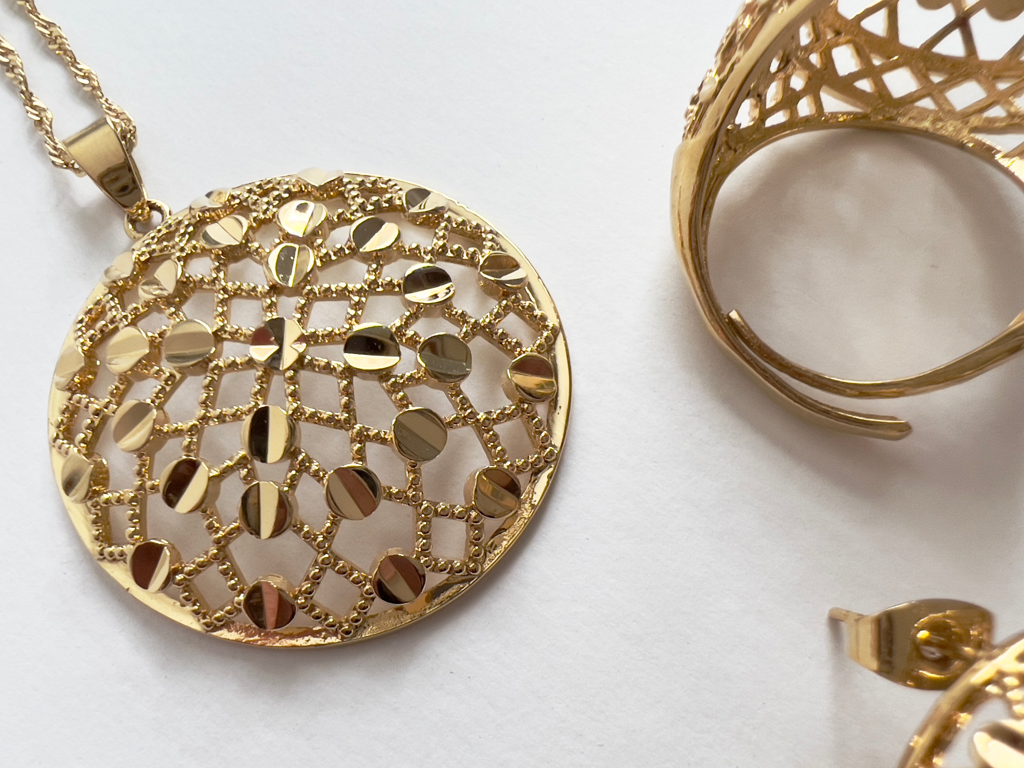 Saba | Heart of Gold – Lila Charm